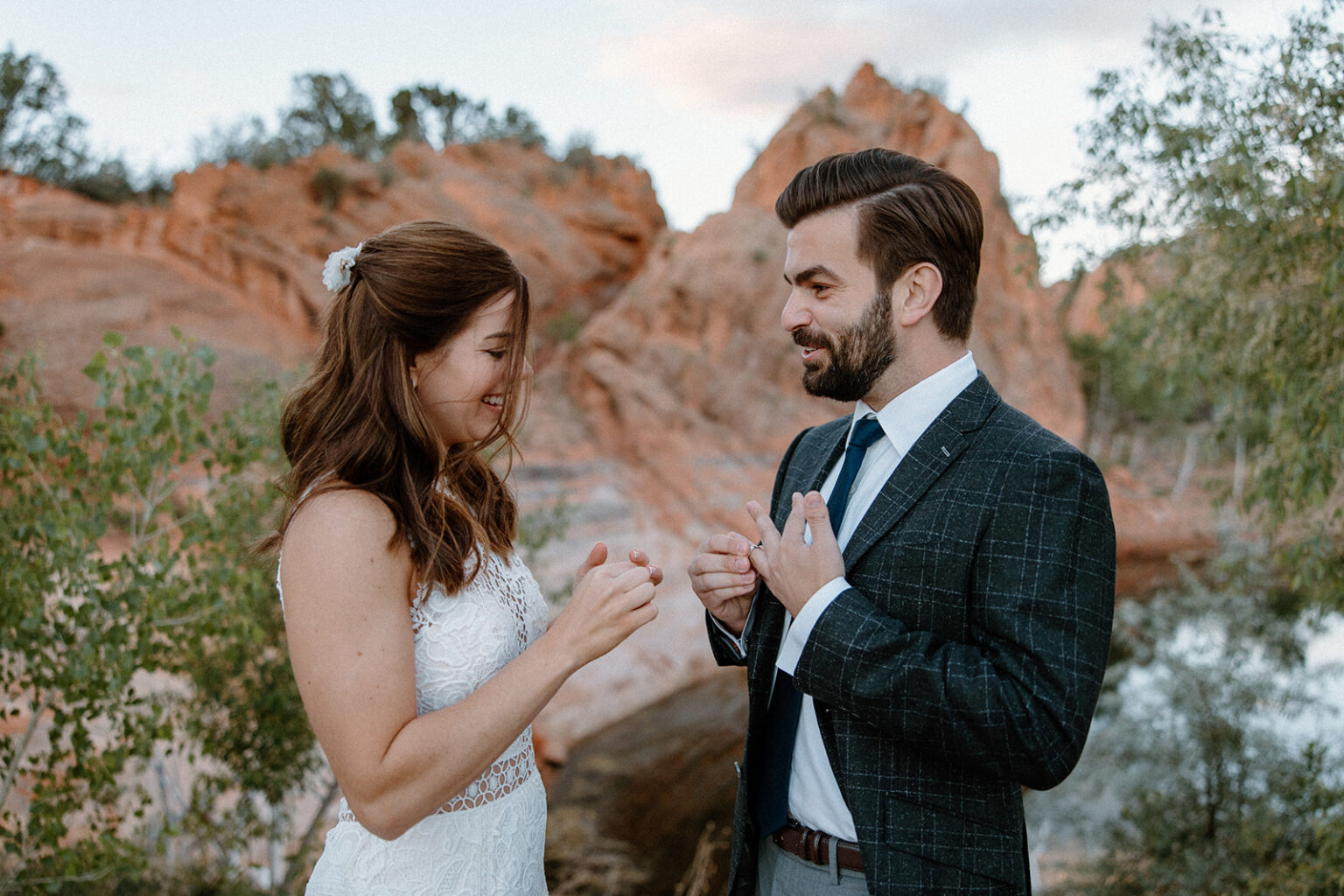 Colorado Elopement at Lofthouse + Red Rock Canyon Open Space - Claire ...