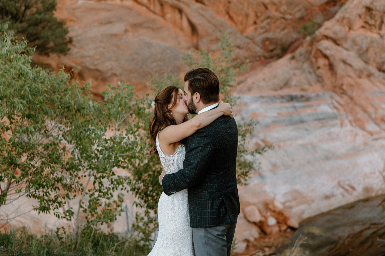 Colorado Elopement at Lofthouse + Red Rock Canyon Open Space - Claire ...